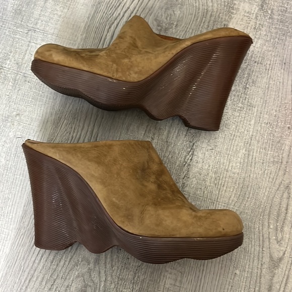 Very High | Shoes | Vintagevery Hi Famolare Soft Tan Suede Upper Slip ...